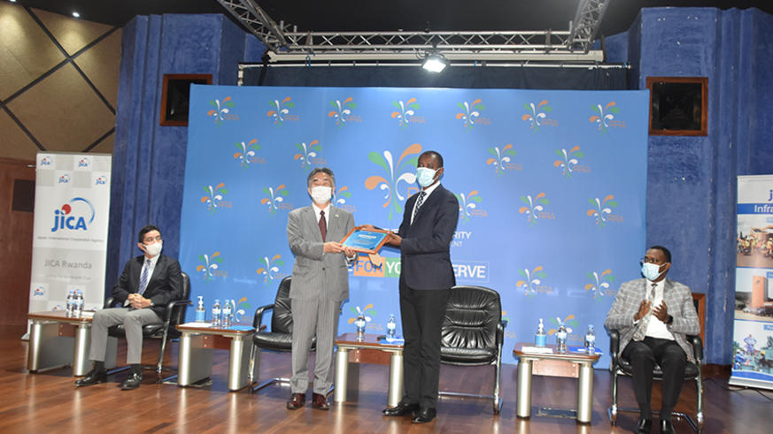 JICA donates to RRA border x-ray scanner – igisabo.rw