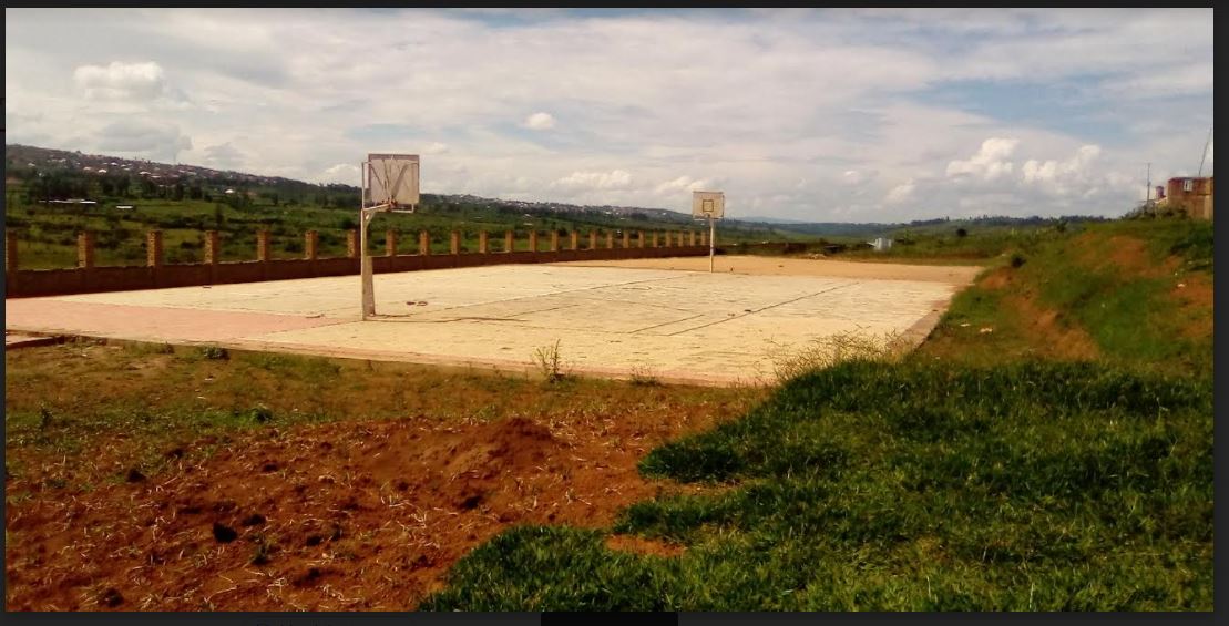 Gukorera ku mihigo ni byo bifasha ikigo cy’amashuri cya Blue Lakes ...