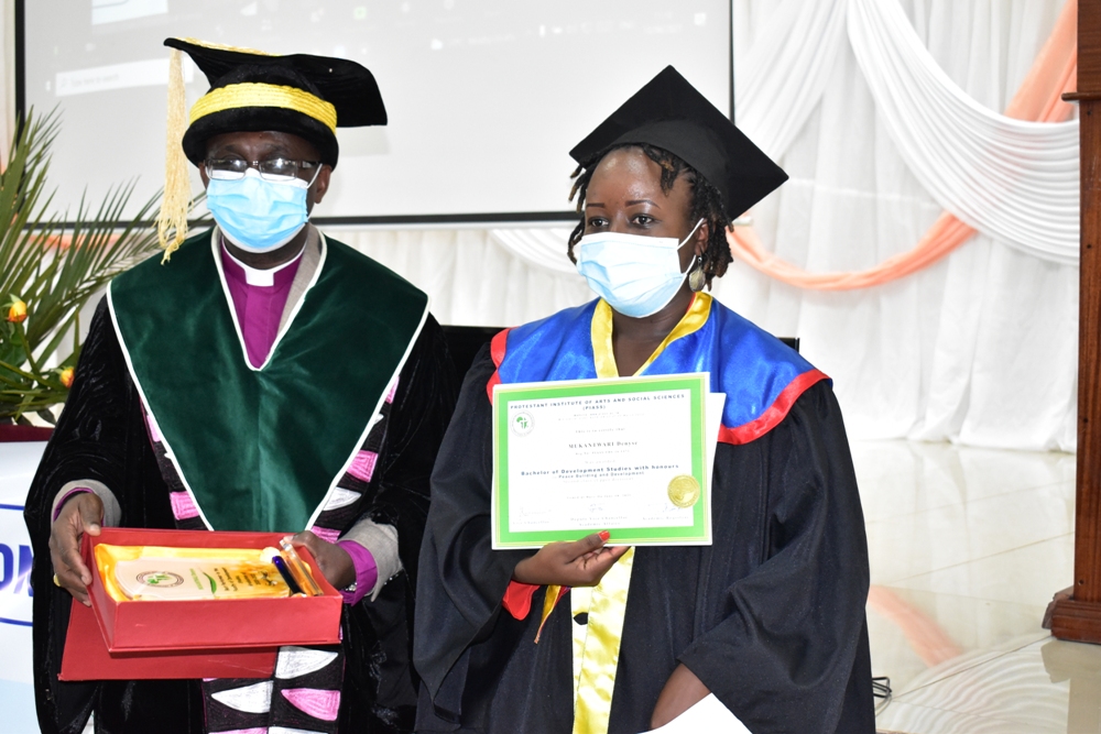 PIASS yatanze impamyabumenyi kuri 430 basoje amasomo – igisabo.rw