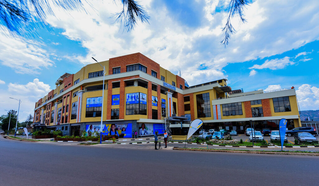 Uruganda rukora Amarangi rwa AMEKI Color rukomeje kuza ku isonga ku ...