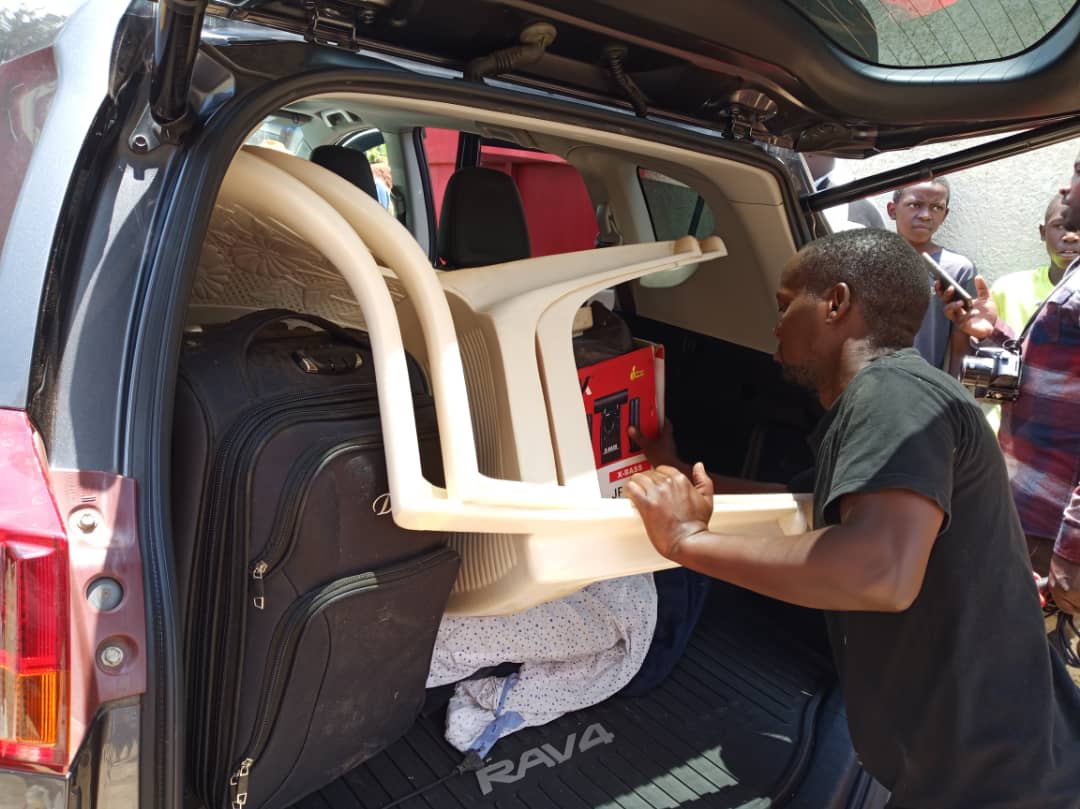 Apotre Mutabazi yasohowe mu nzu yaramaze igihe yaranze kwishyura ...