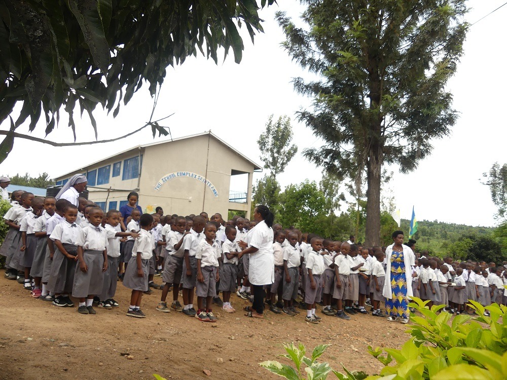 Uburezi : Hari byinshi Sainte Anne Primary school ryakwigirwaho na ...