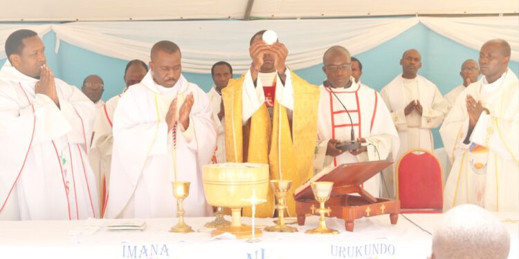 Bugesera : Nyuma y’imyaka 20 Paruwasi ya Ruhuha ibashije kubona Padiri ...