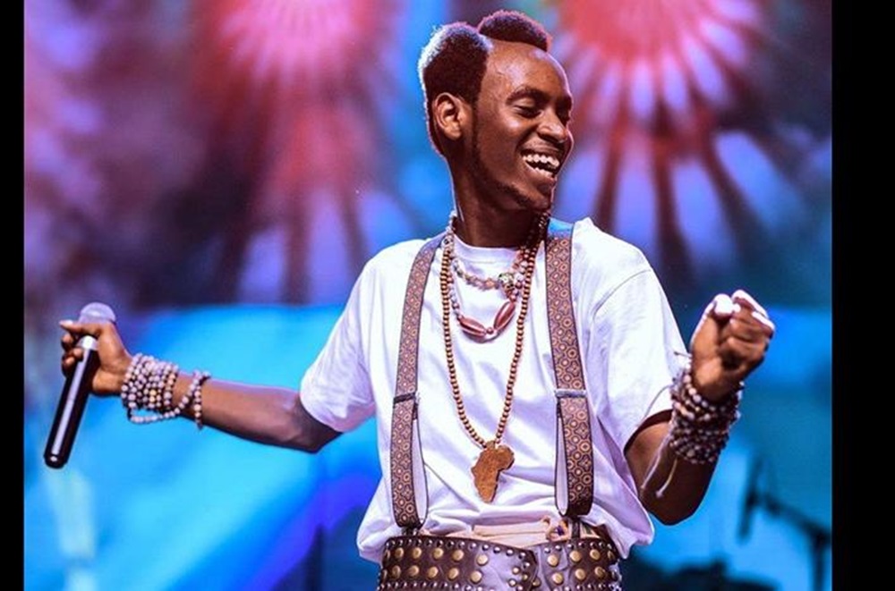 Umuhanzi Bill Ruzima akurikiranyweho kunywa Urumogi – igisabo.rw